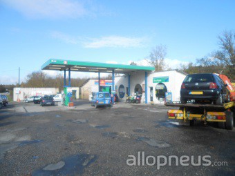 Pneu à LECTOURE - CHEZ JB STATION ELAN - Centre de montage ALLOPNEUS